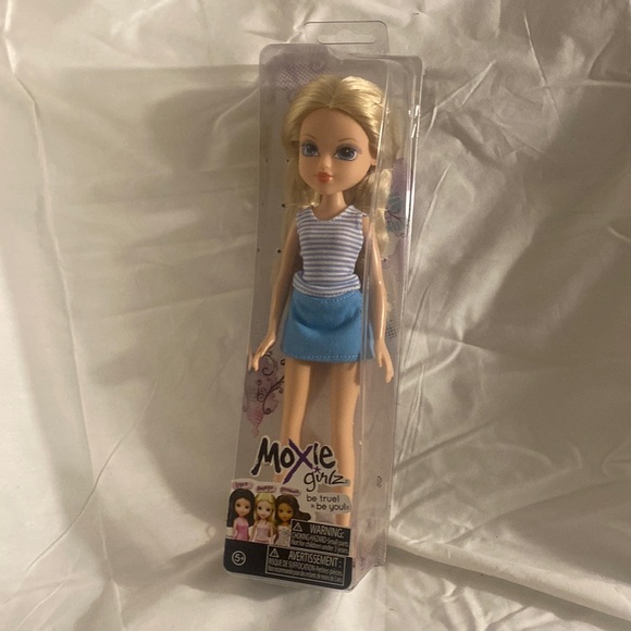 MGA | Toys | New Moxie Girlz Avery Dressup Doll Be True Be You Girls Style Blonde Hair Nib ...